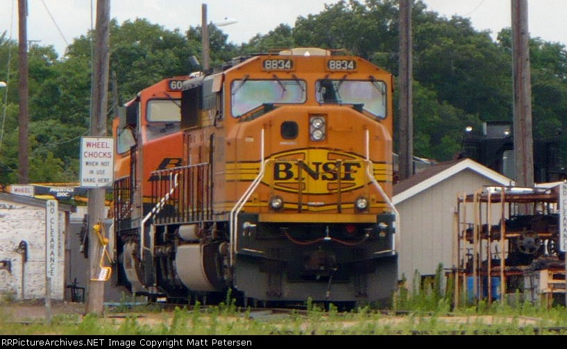 BNSF 8834